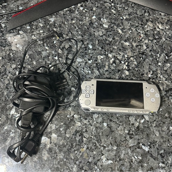 Sony | Video Games & Consoles | Sony Psp 20 Silver Handheld Console For ...